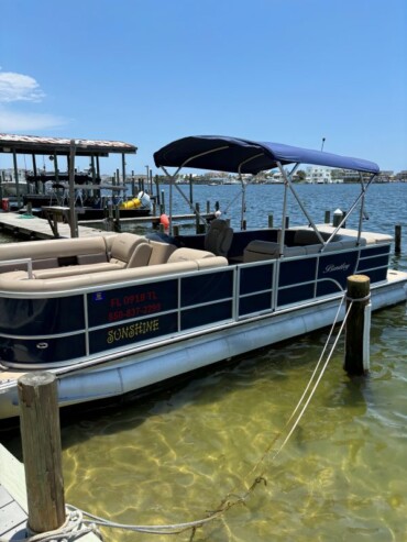 Pontoon Boat Rentals in Destin | Sunshine Boat Rentals (850) 837-2299